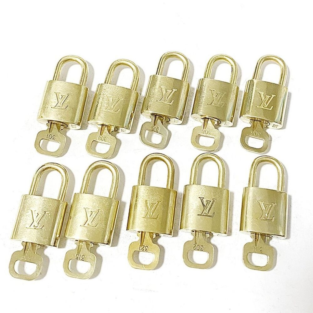 Authentic Louis Vuitton Lv 10 Set Padlock Key Bag Cha… - Gem